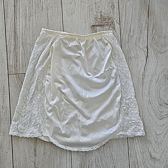 Warner's | Intimates & Sleepwear | Warners Hip Slip Tricot Helenca ...